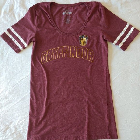 Warner Bros. | Tops | Harry Potter Gryffindor Medium Junior Shirt Universal Studios Tee Maroon ...